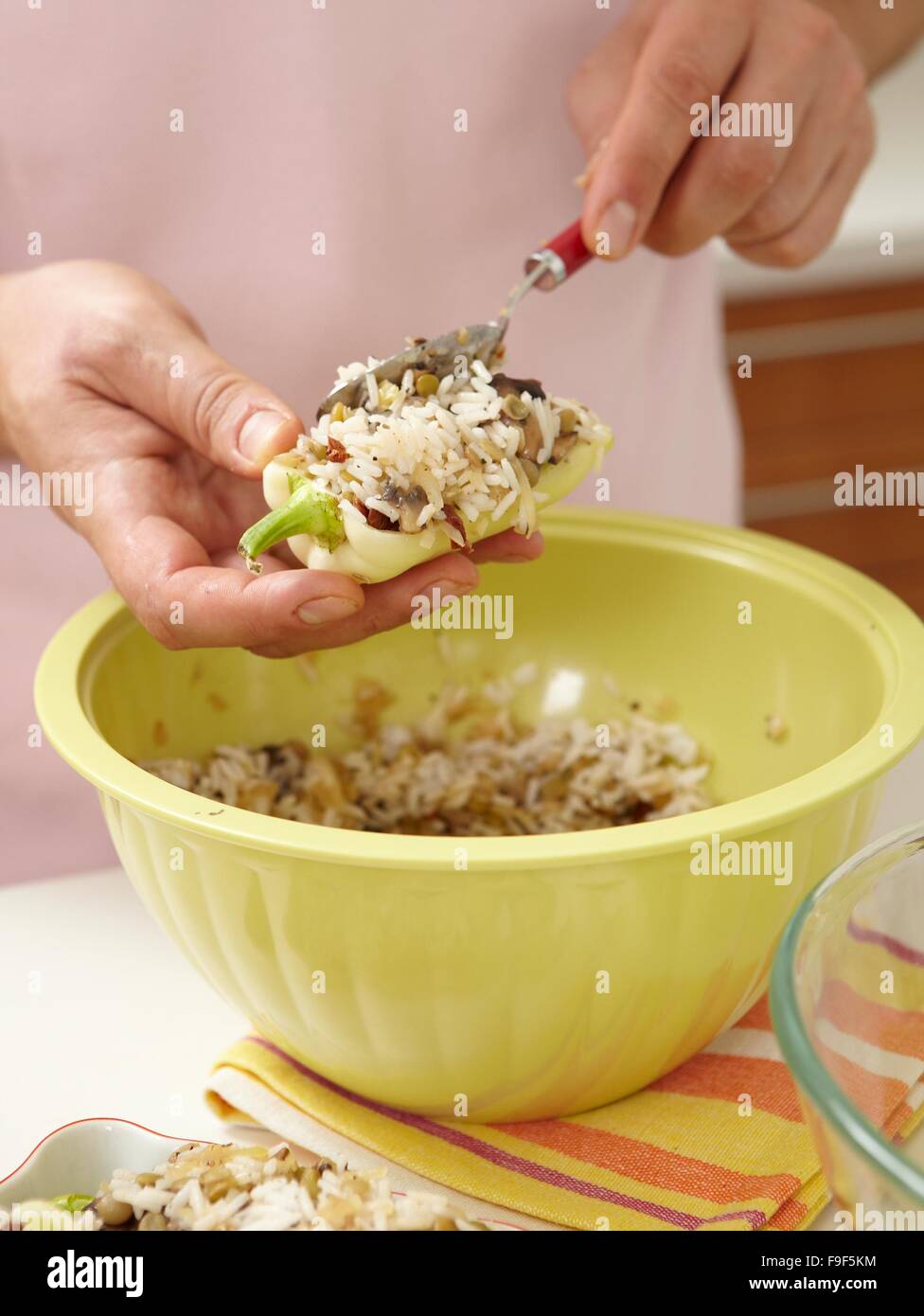 Stuffed peppers + steps Stock Photo - Alamy