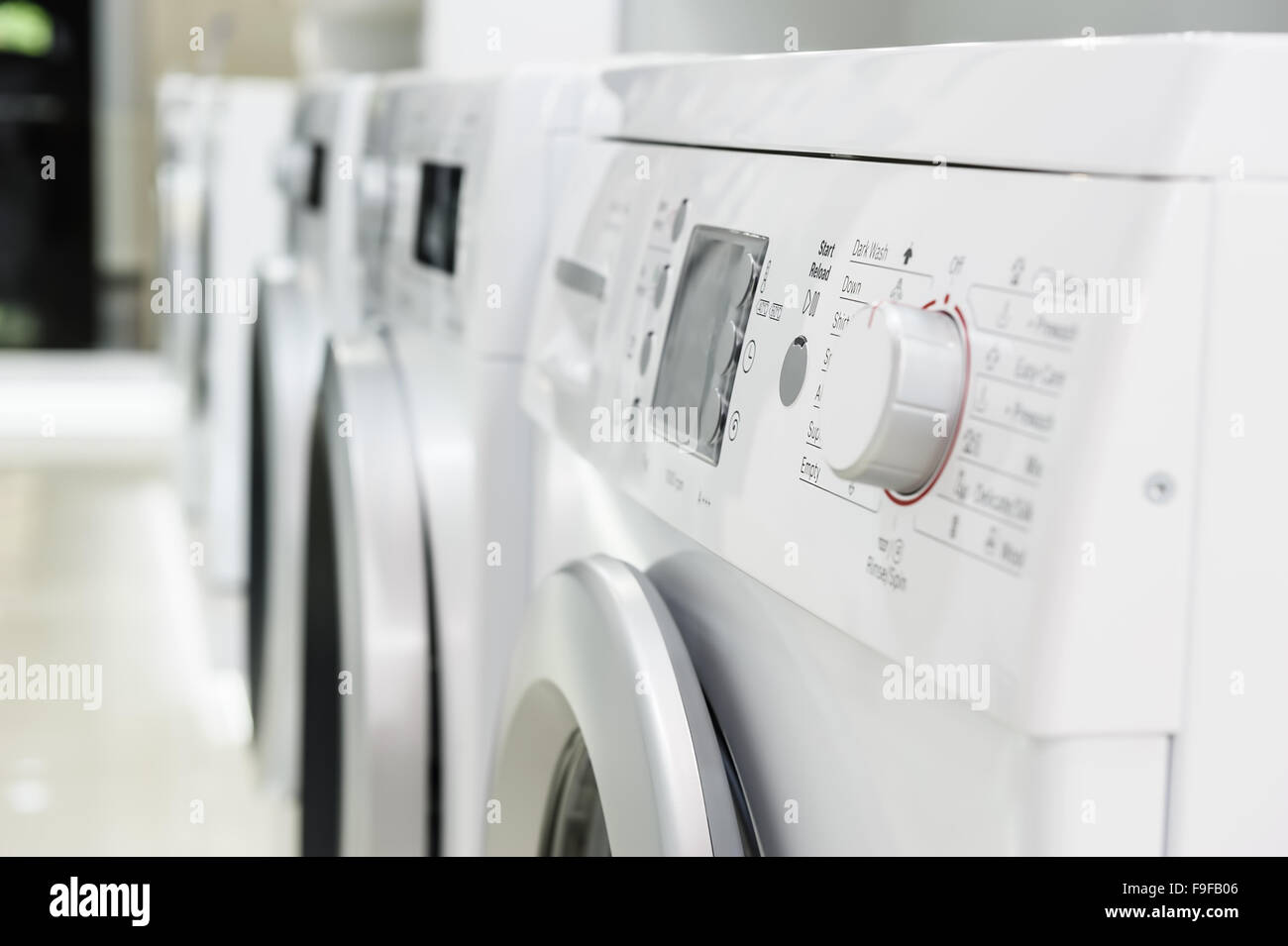 washing mashines in appliance store Stock Photo - Alamy