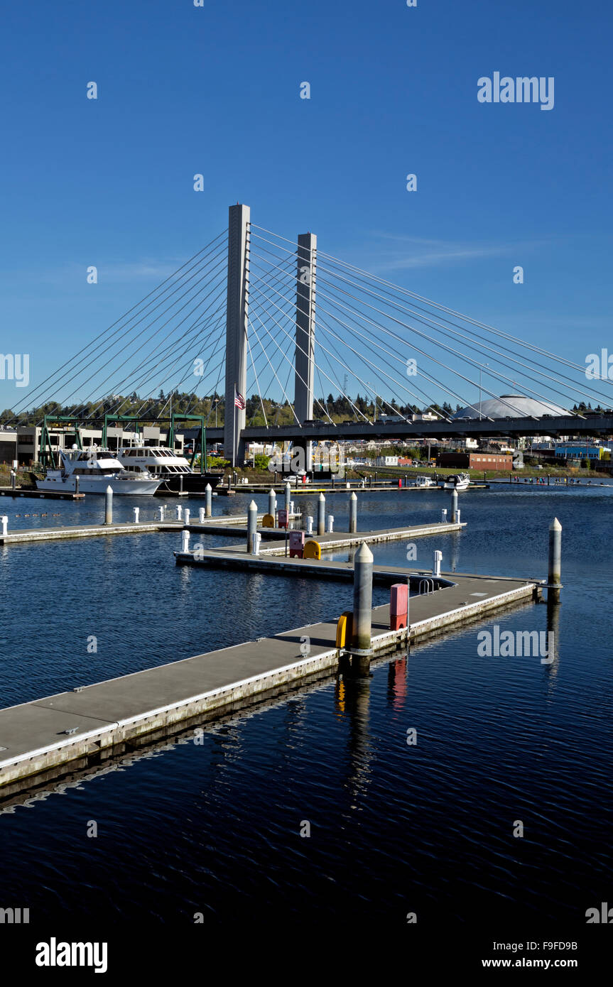Glass dock hi-res stock photography and images - Alamy