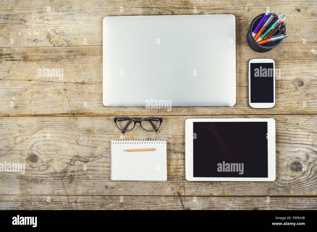 Empty wooden desk from above hi-res stock photography and images - Alamy