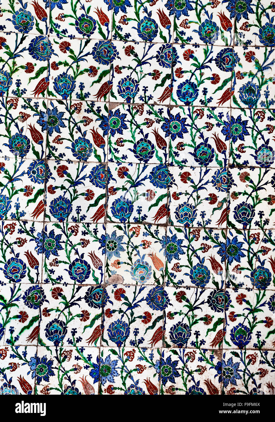 Mosque tiles hi-res stock photography and images - Alamy