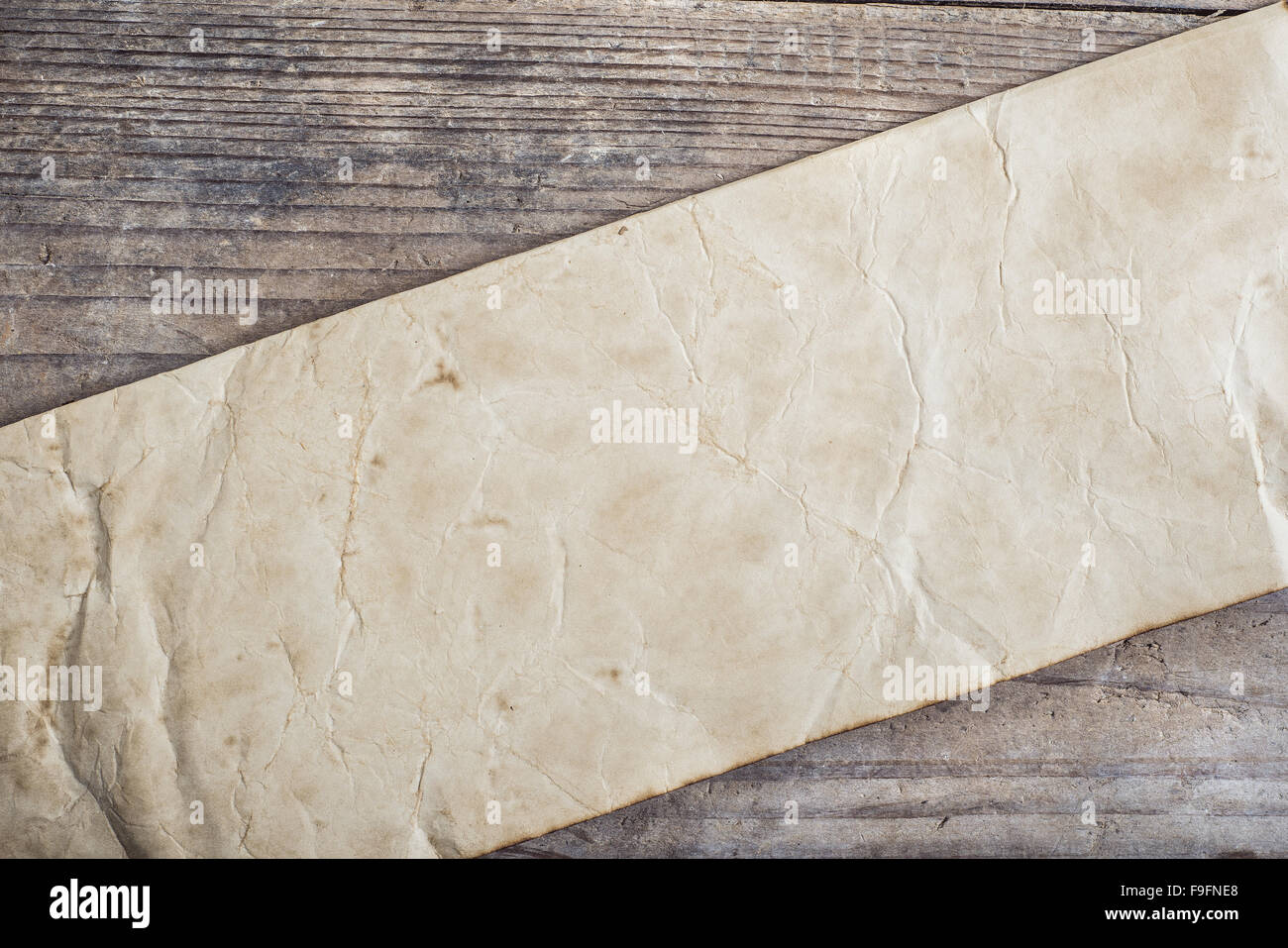 Rumpled paper hi-res stock photography and images - Alamy