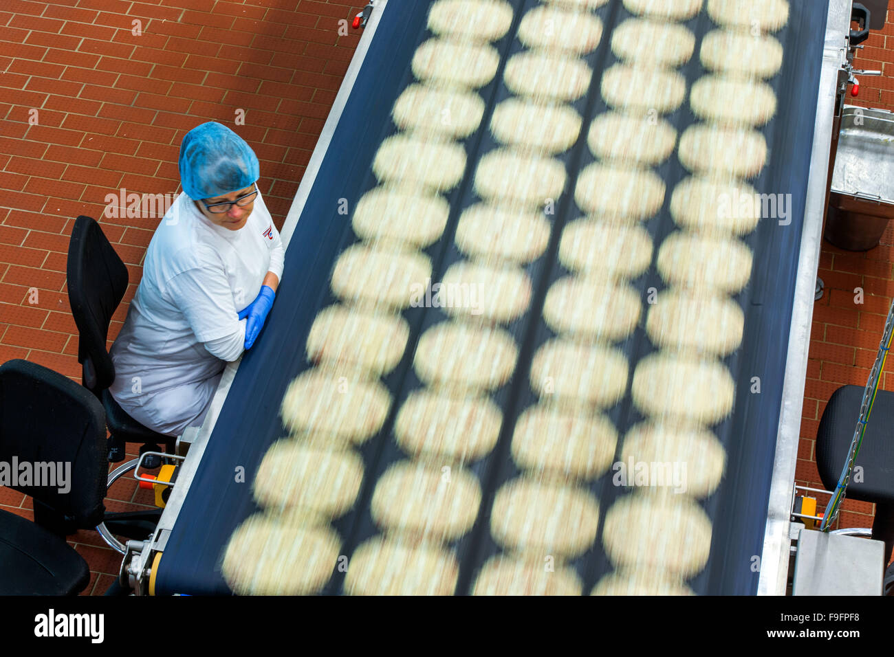 Dr oetker food factory hi-res stock photography and images - Alamy