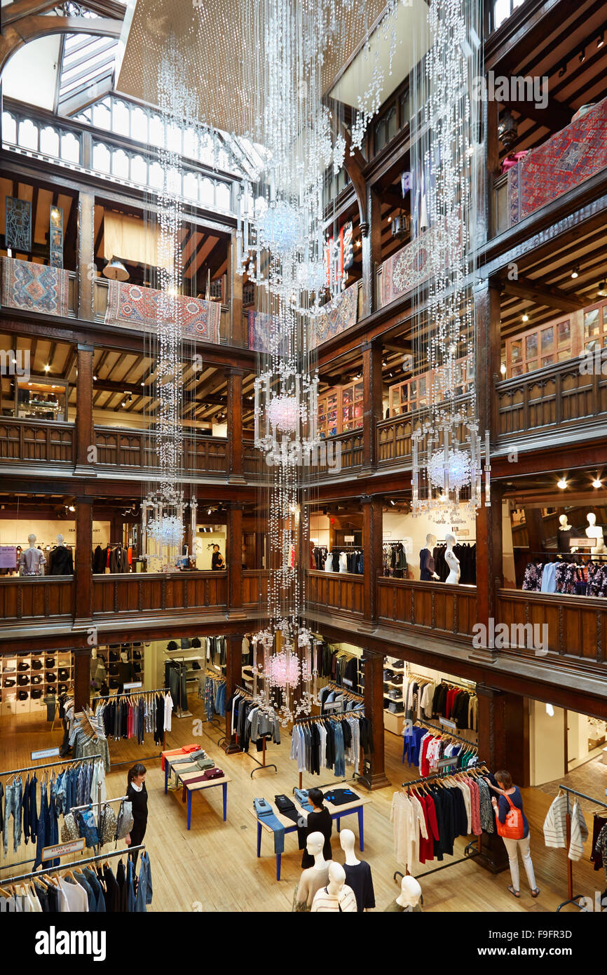 British luxury department store hi-res stock photography and images - Alamy