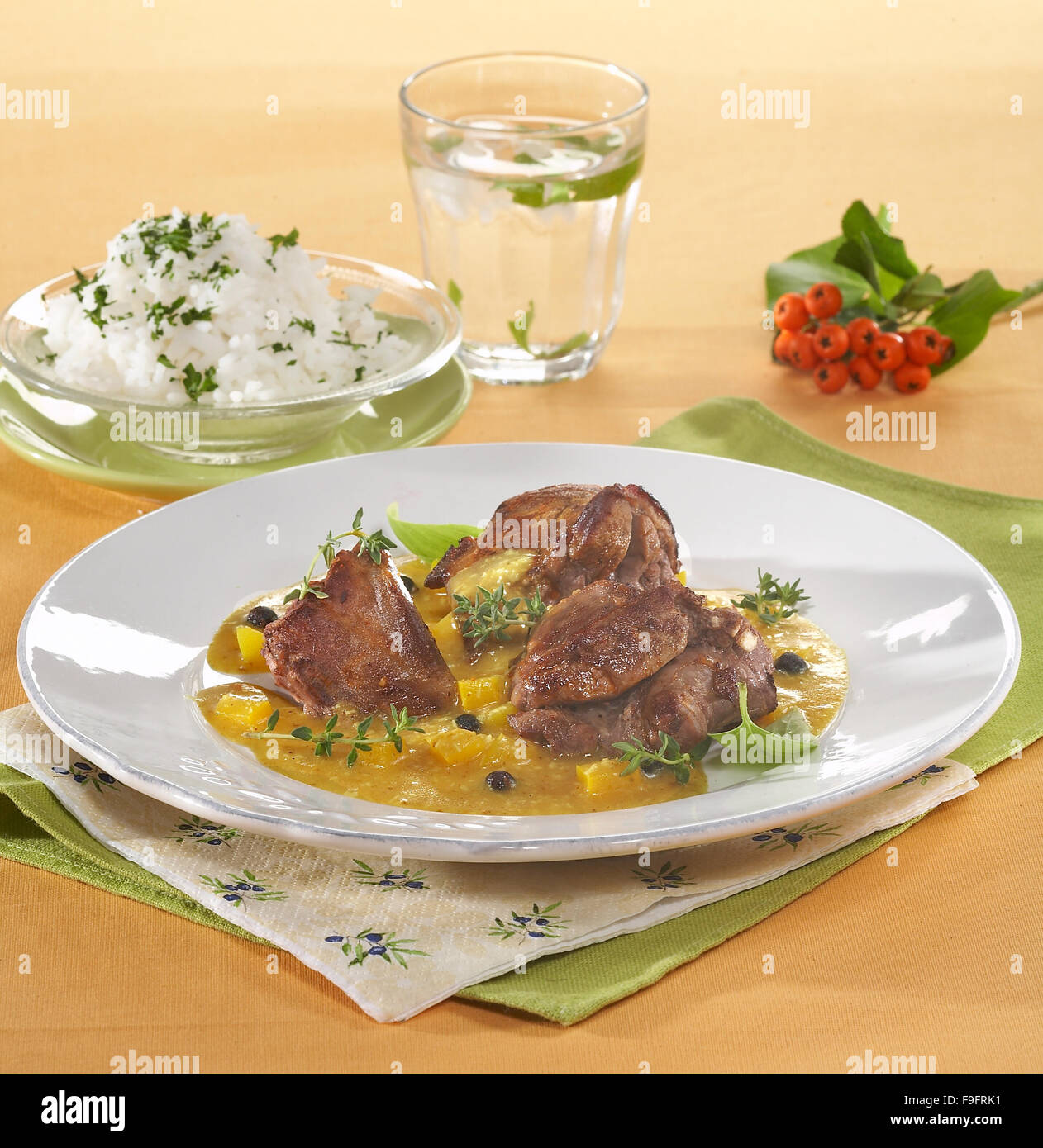 Gold hare hi-res stock photography and images - Alamy