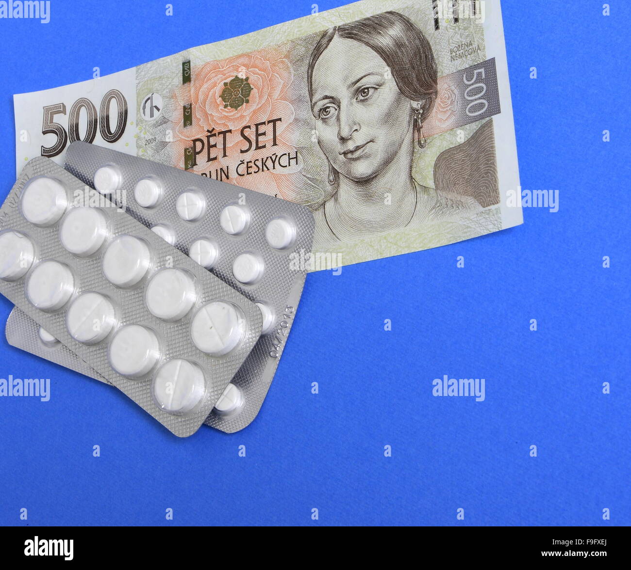 Money and Drugs Stock Photo - Alamy