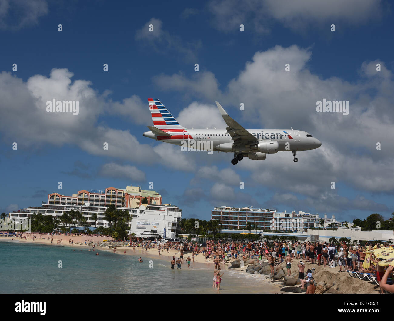 Maho beach in Saint Maarten in the Caribbean where aircraft fly low ...