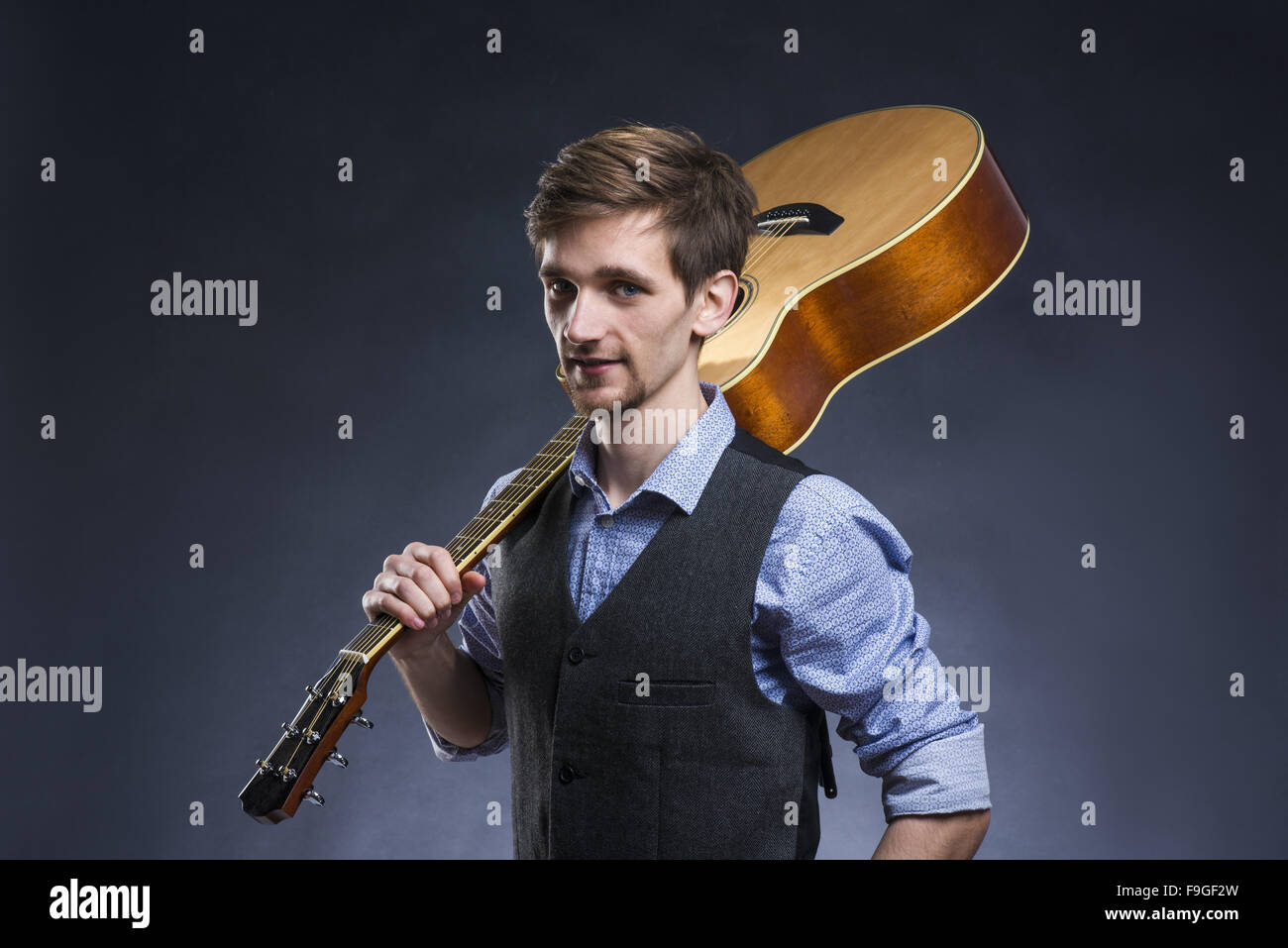 Black guitar player hi-res stock photography and images - Alamy
