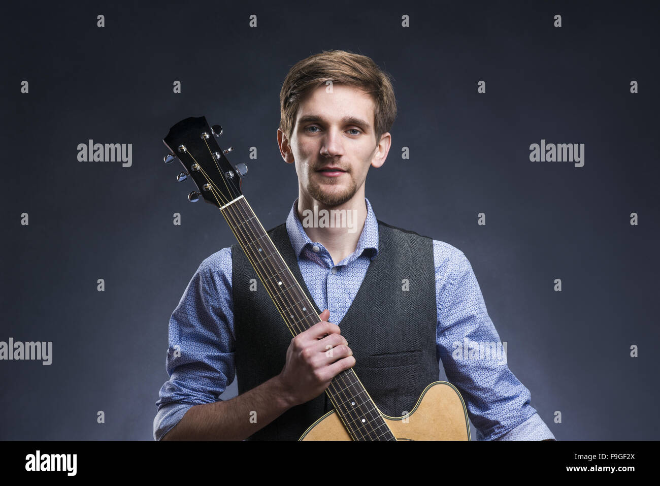 Black guitar player hi-res stock photography and images - Alamy