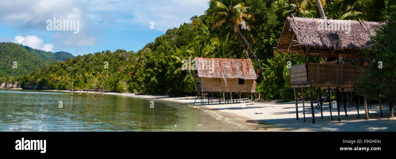 Nipa huts hi-res stock photography and images - Alamy