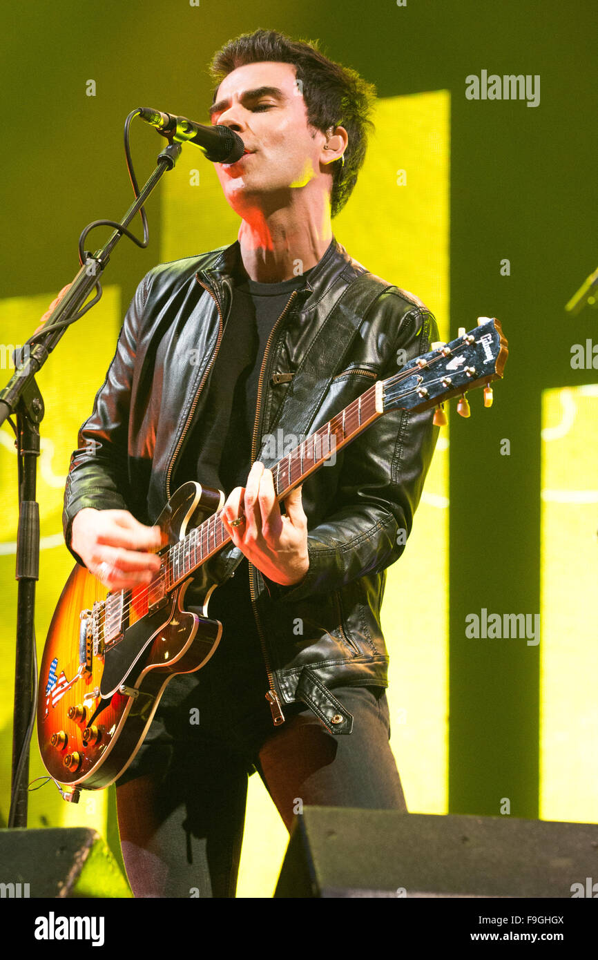 O2 greenwich guitar hi-res stock photography and images - Alamy