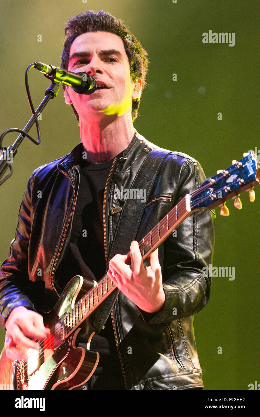 Lead singer of the stereophonics hi-res stock photography and images ...
