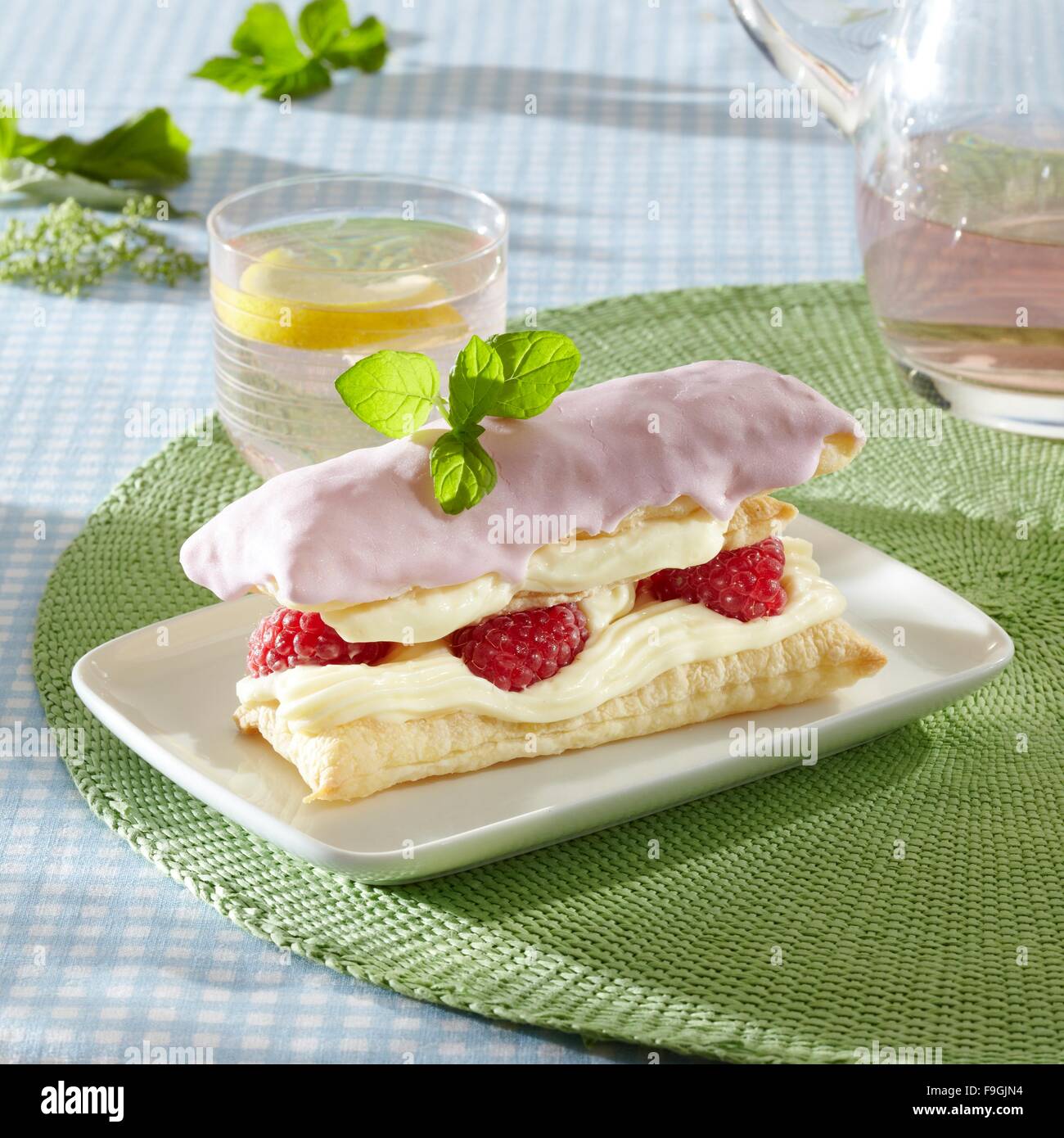 Raspberry cream puffs hi-res stock photography and images - Alamy