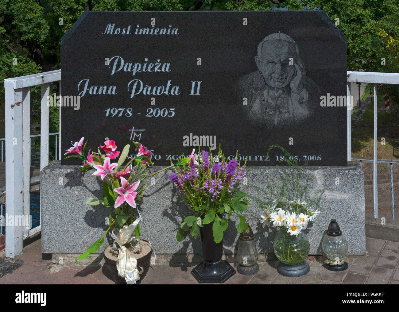 Memorial plaque to Pope Paul II, Friendship Bridge, Zgorzelec, Poland ...