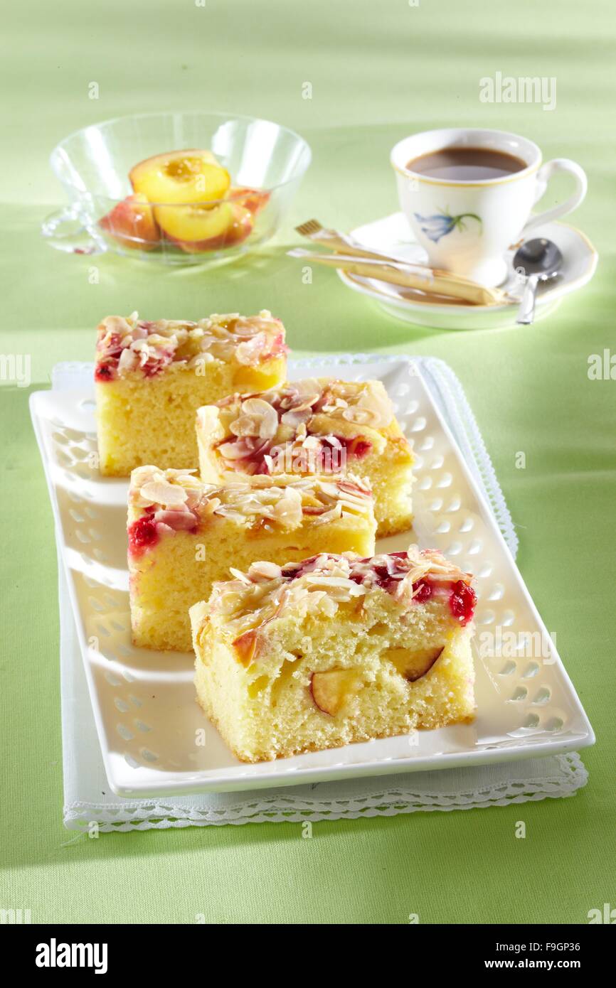 Peach Sponge Cake Stock Photo - Alamy