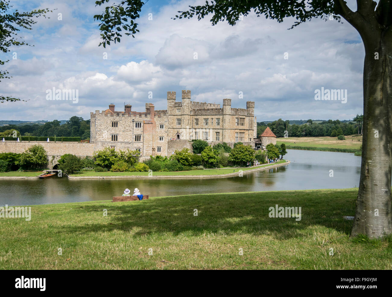 The castle surrounded by a moat hi-res stock photography and images - Alamy
