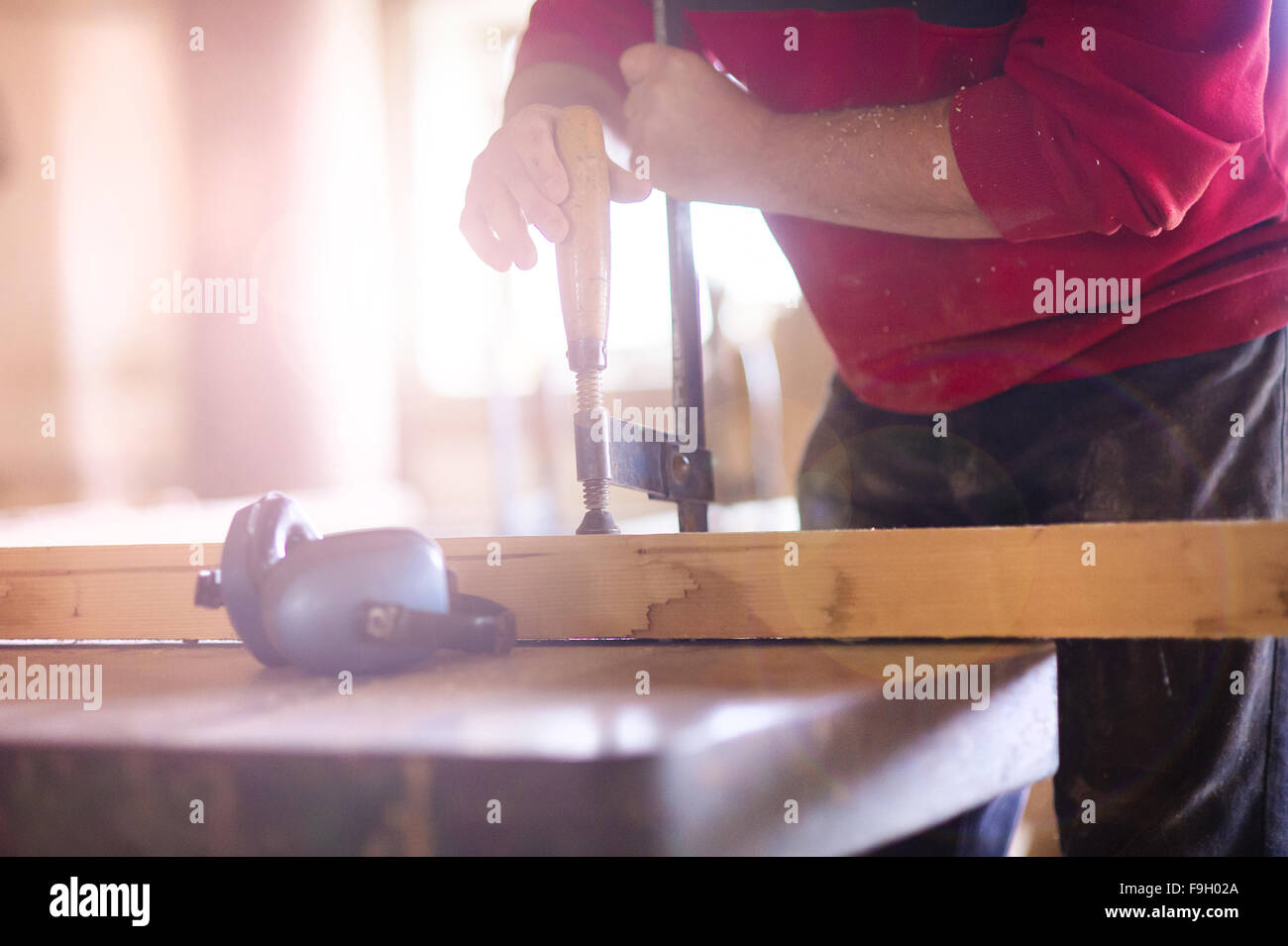 Carpenter glue hi-res stock photography and images - Alamy