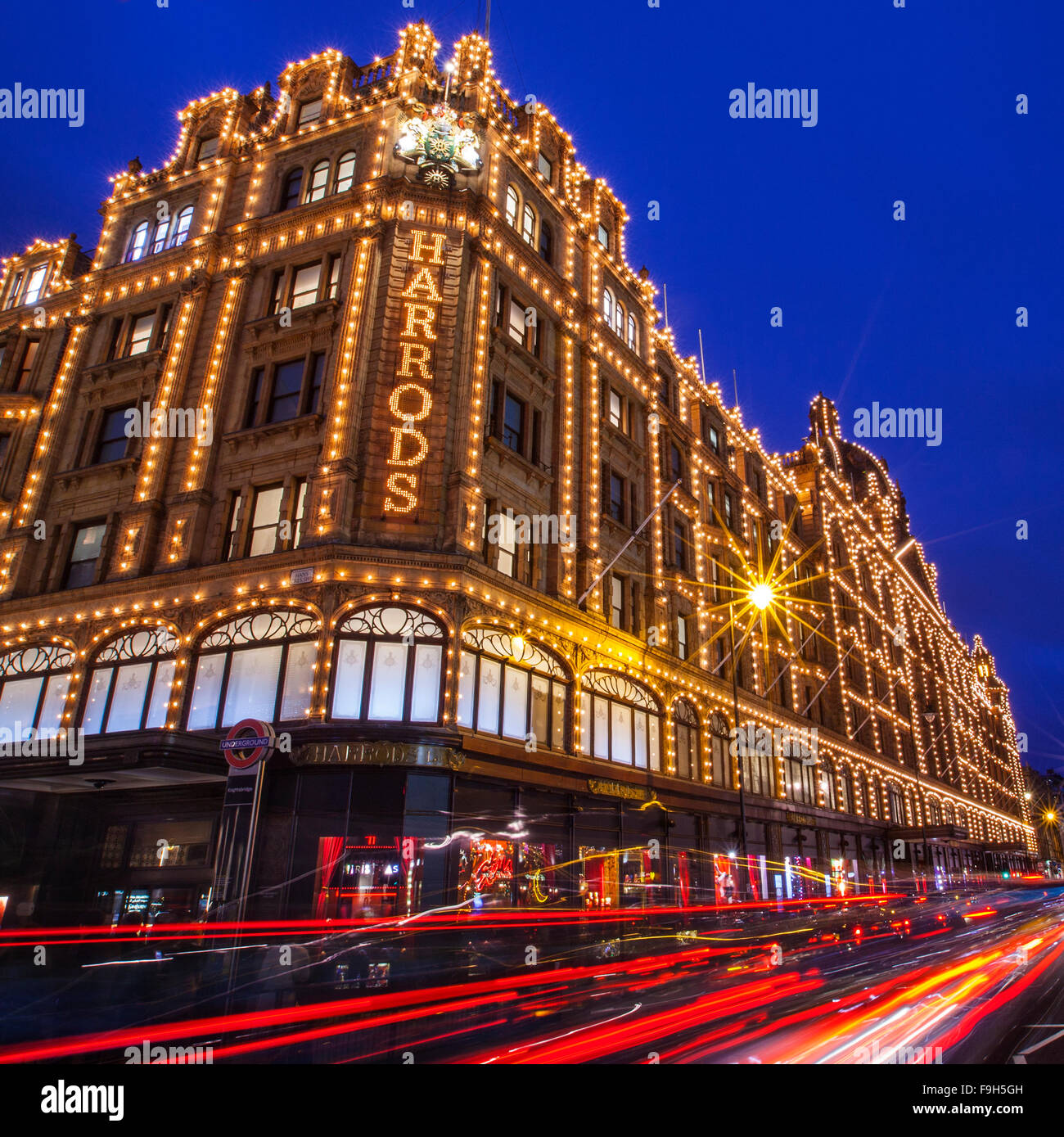 Harrods department store hi-res stock photography and images - Alamy