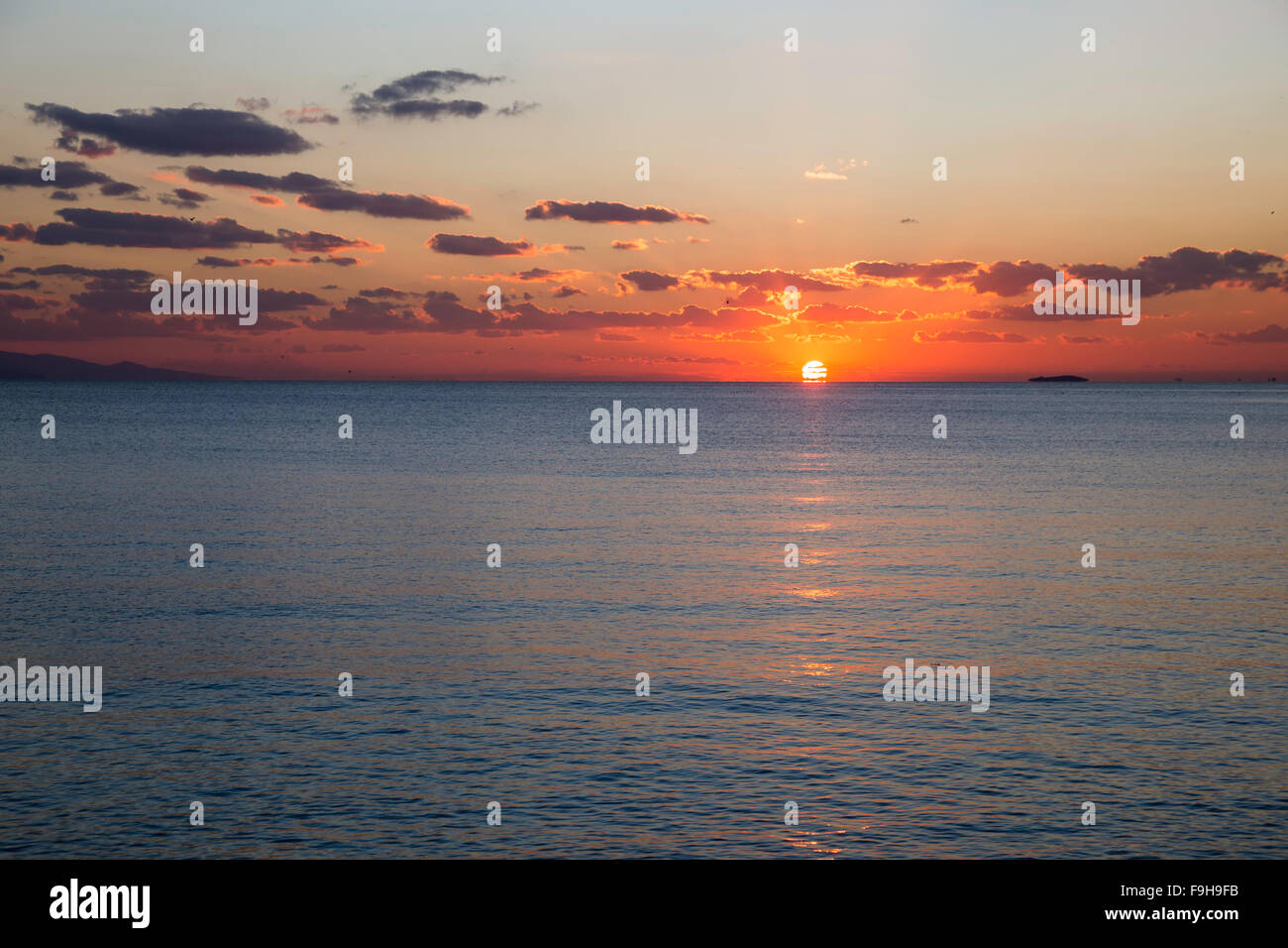 Sea sunset wallpaper hi-res stock photography and images - Alamy