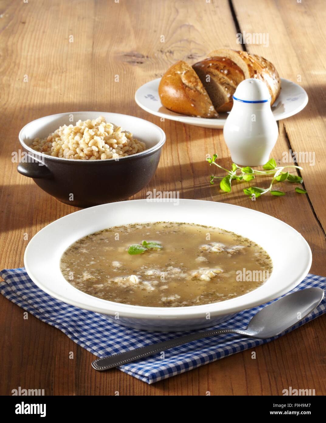 Quick garlic soup hi-res stock photography and images - Alamy