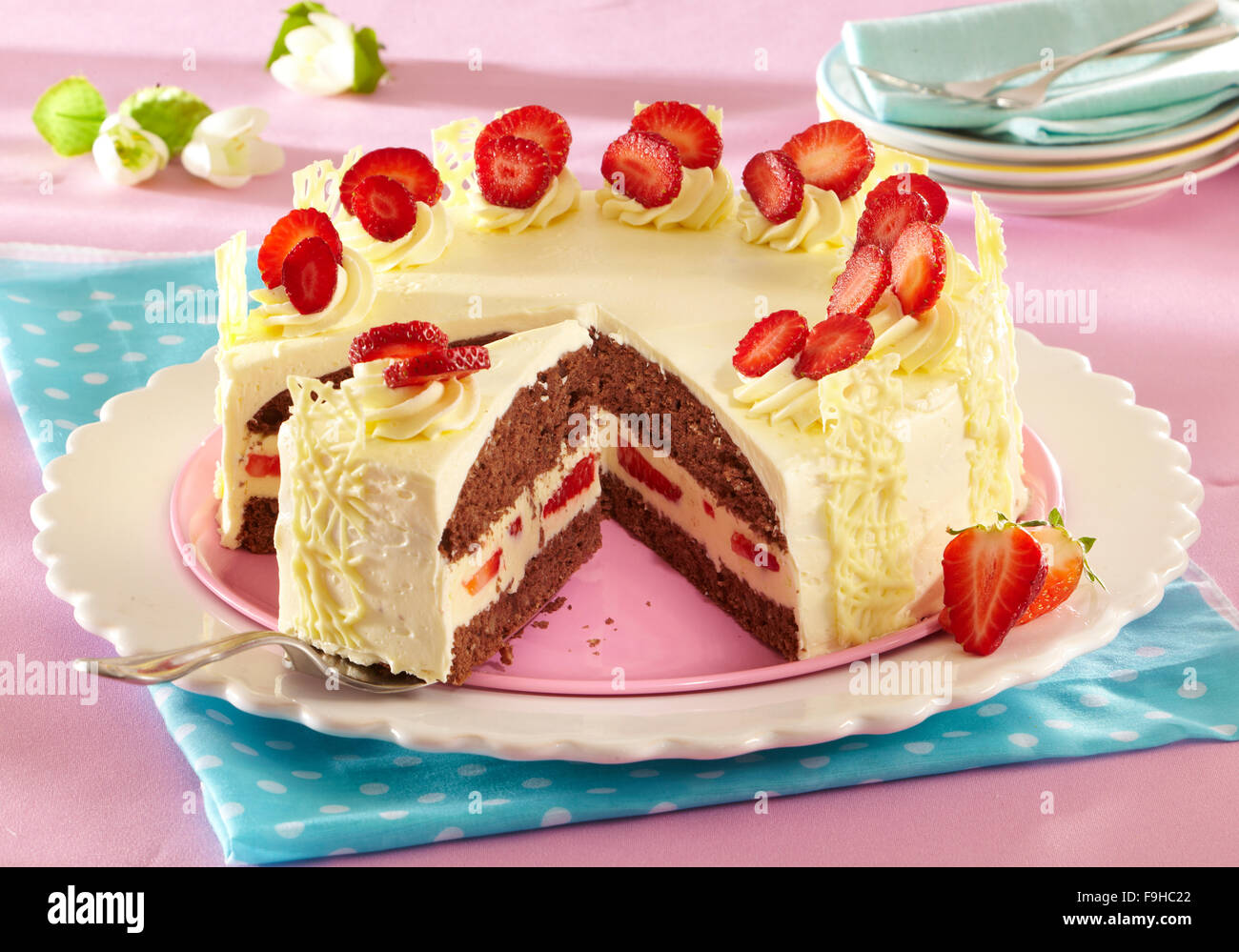 Strawberry nougat cake hi-res stock photography and images - Alamy