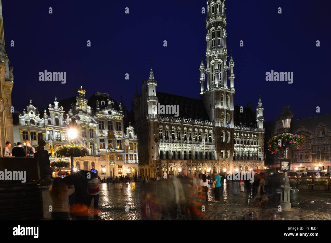 Grand place market square square hi-res stock photography and images ...