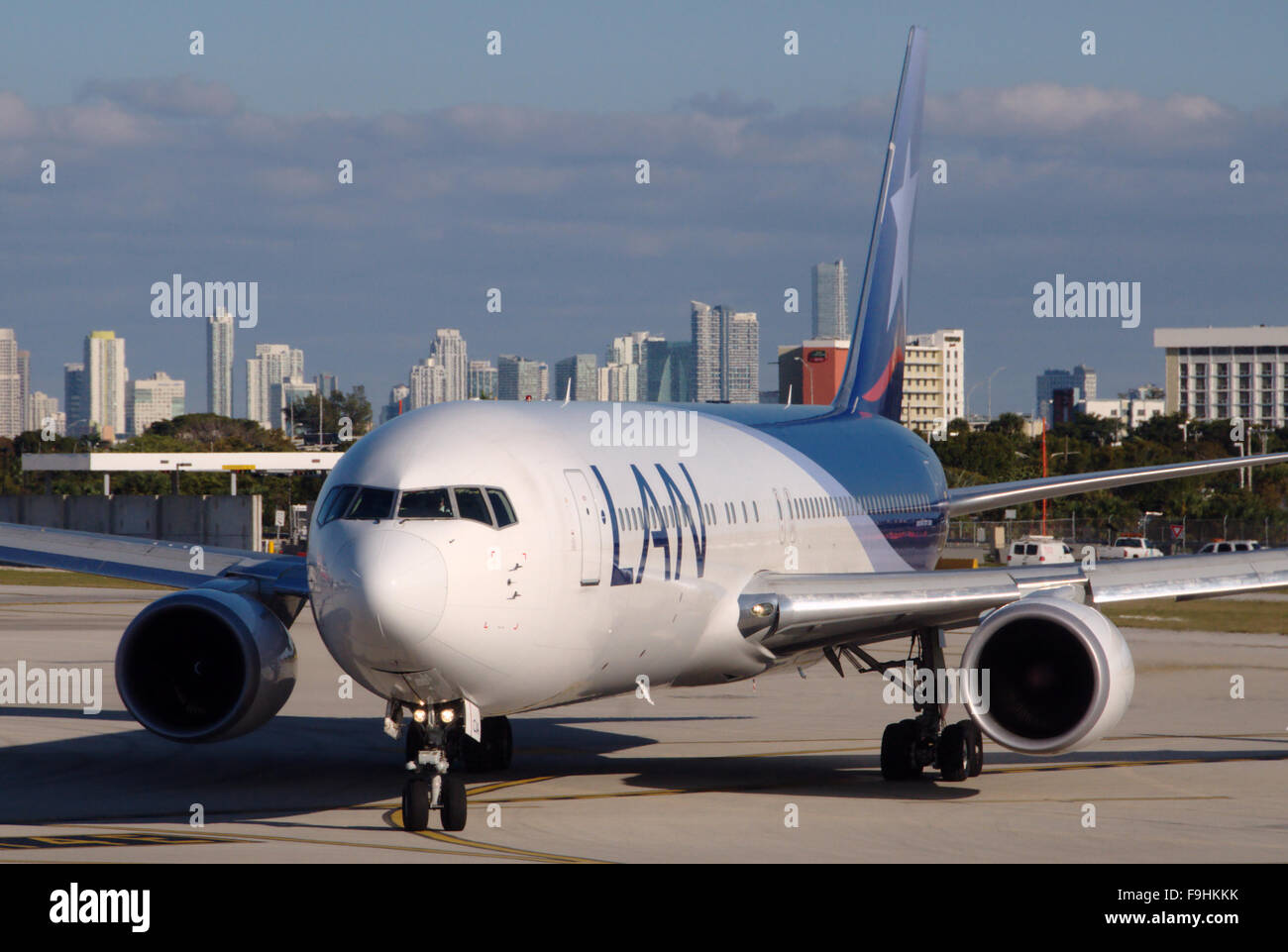 LAN Ecuador's Boeing 767-300 Stock Photo - Alamy