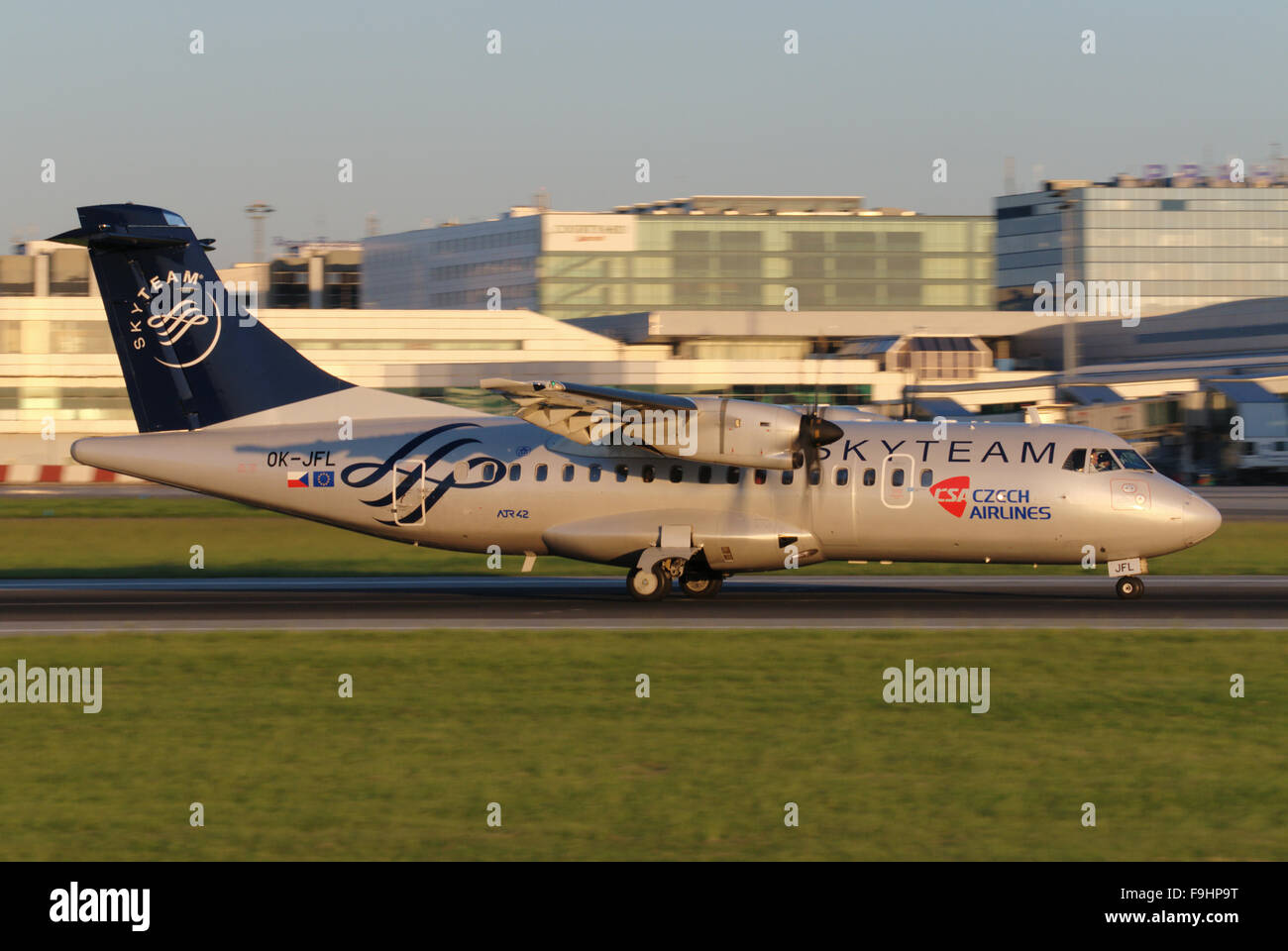 An atr 42 hi-res stock photography and images - Alamy