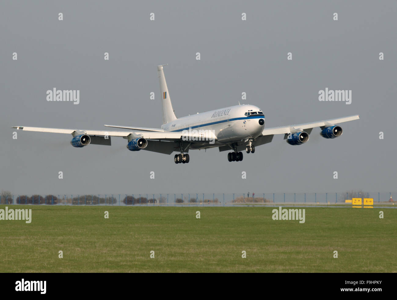 Boeing 707 High Resolution Stock Photography and Images - Alamy