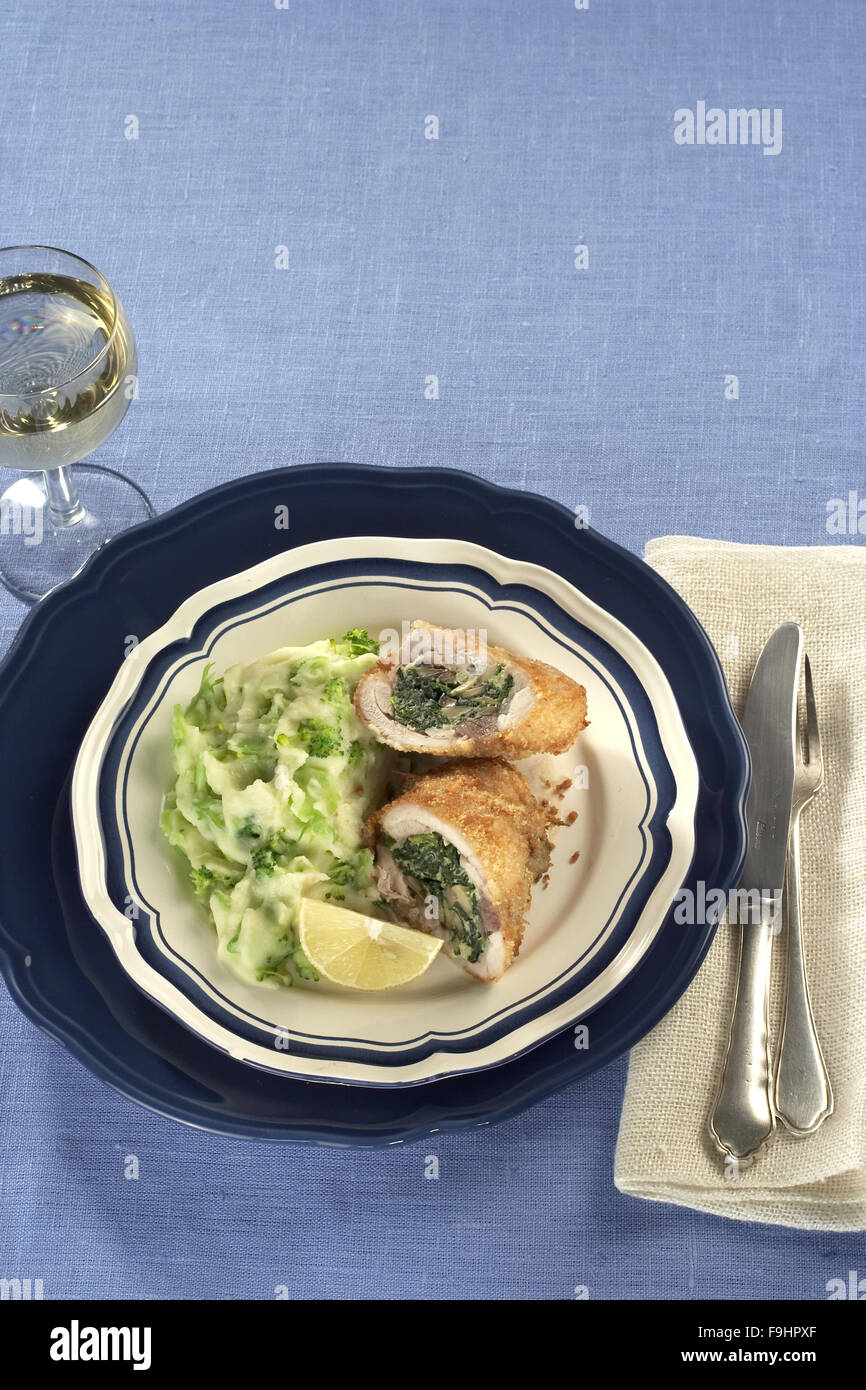 Legs of rabbit hi-res stock photography and images - Alamy