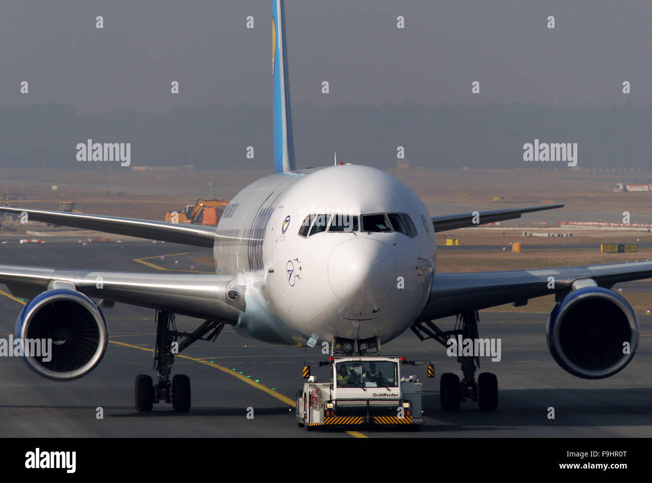 Boeing 767 300er of condor hi-res stock photography and images - Alamy