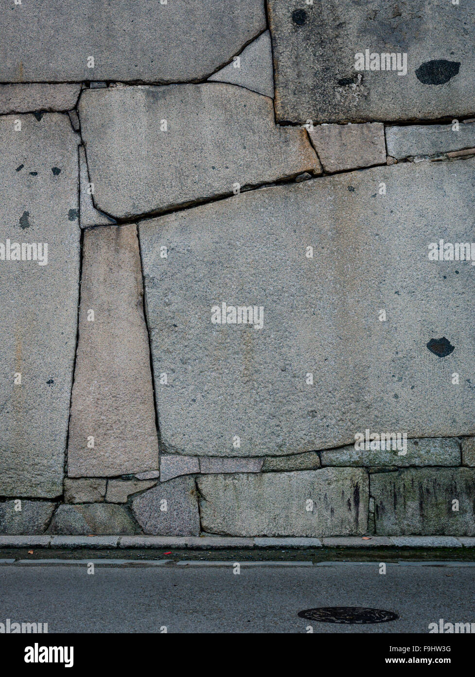 Osaka castle stone wall hi-res stock photography and images - Alamy