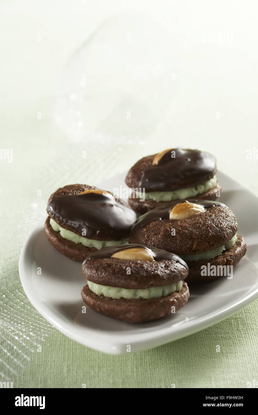 Peppermint after eight hi-res stock photography and images - Alamy