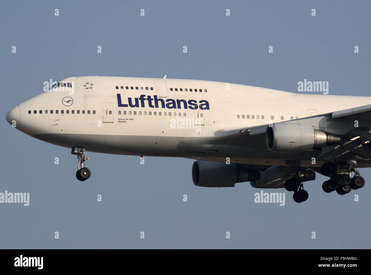 Boeing 747 close view hi-res stock photography and images - Alamy