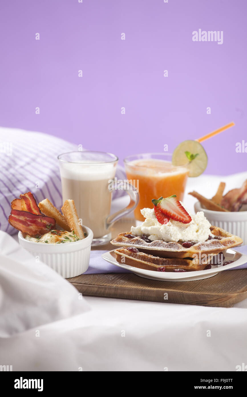 Sunday meals hi-res stock photography and images - Alamy