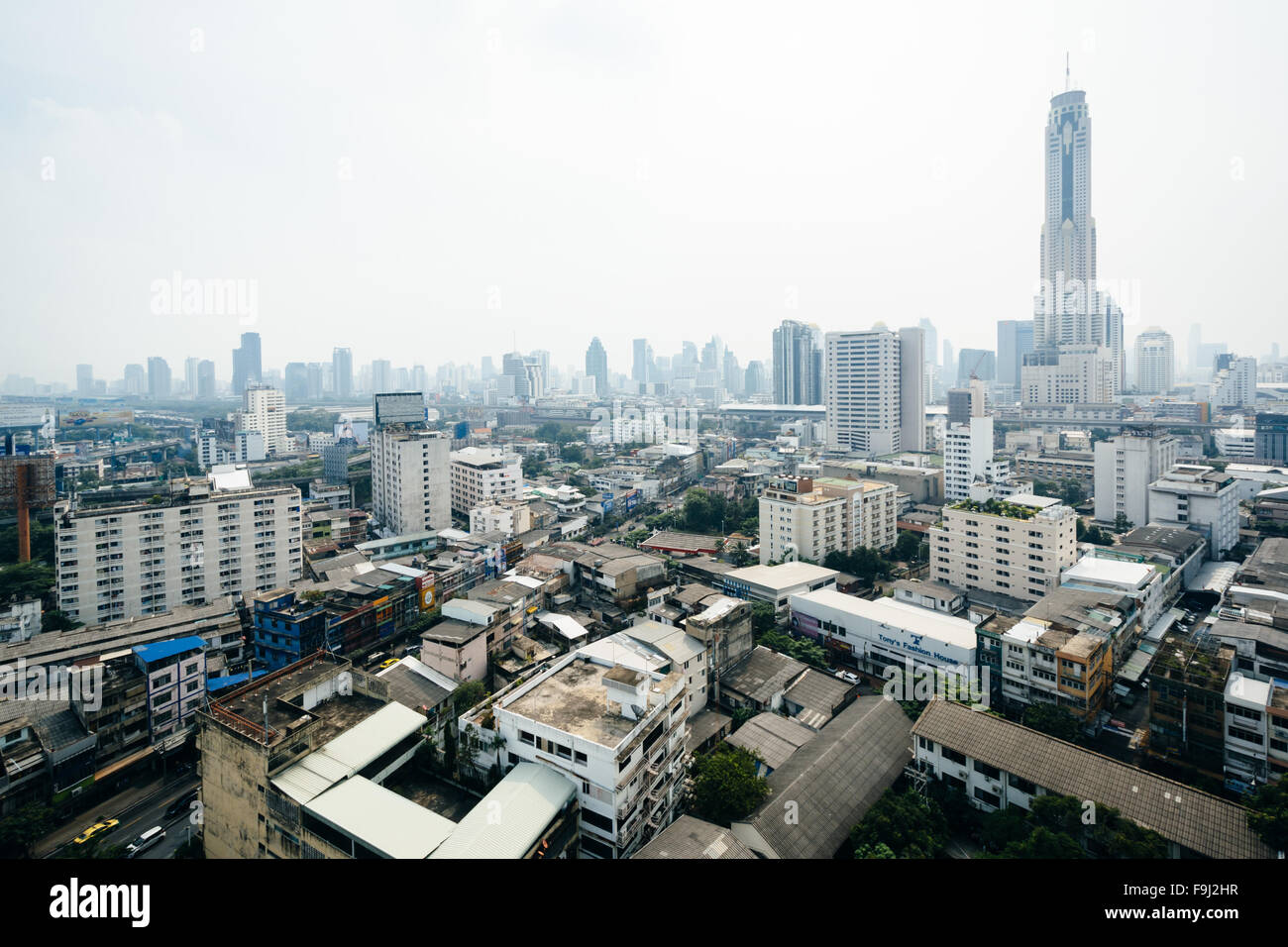 Hazy view of the Ratchathewi District, in Bangkok, Thailand Stock Photo ...