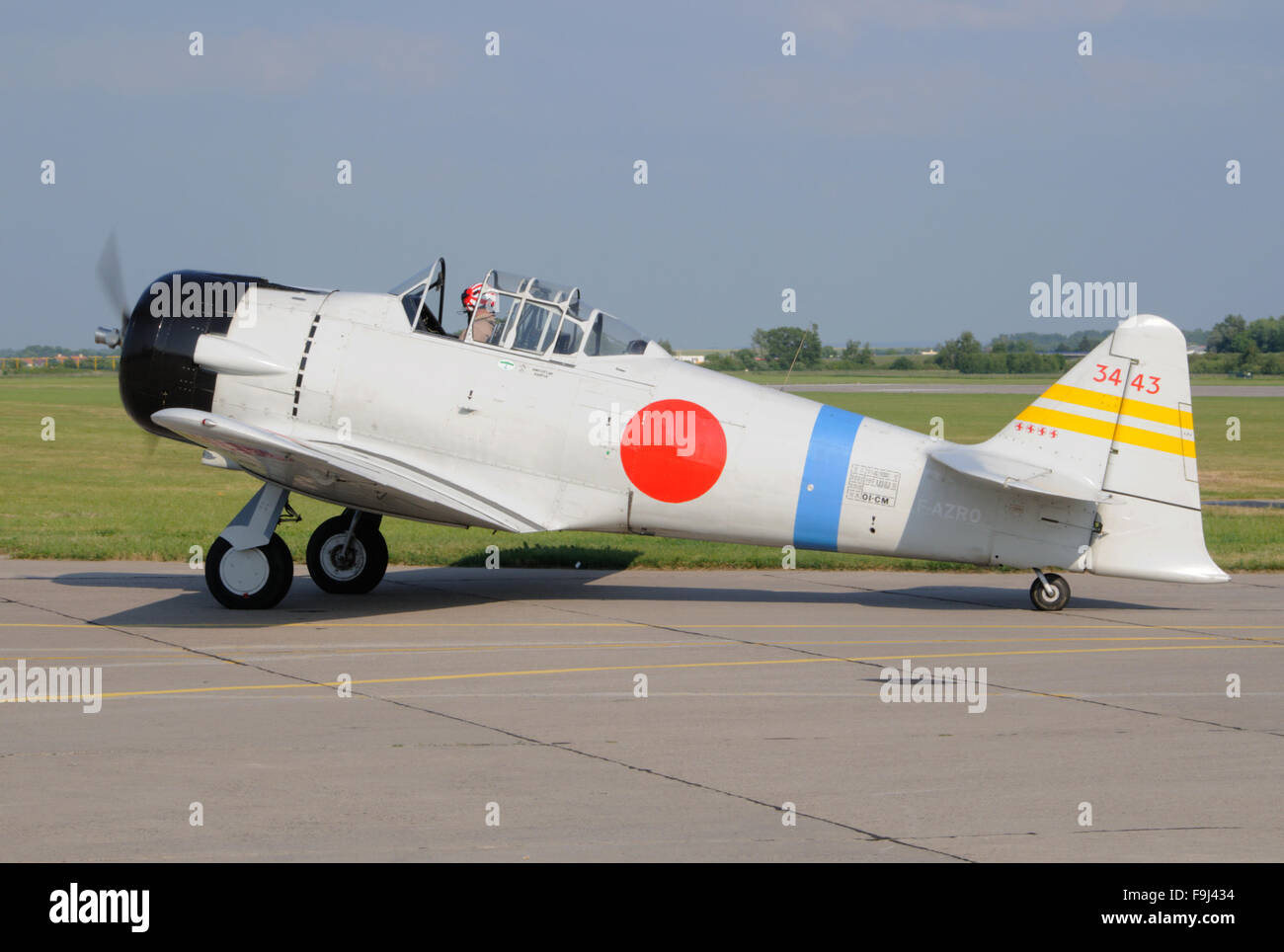 Modified airplane hi-res stock photography and images - Alamy