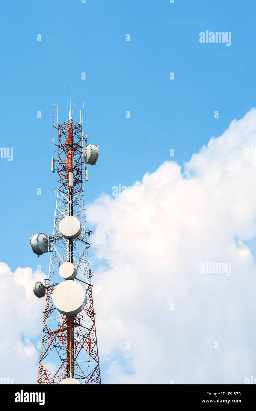 Cell phone tower hi-res stock photography and images - Alamy