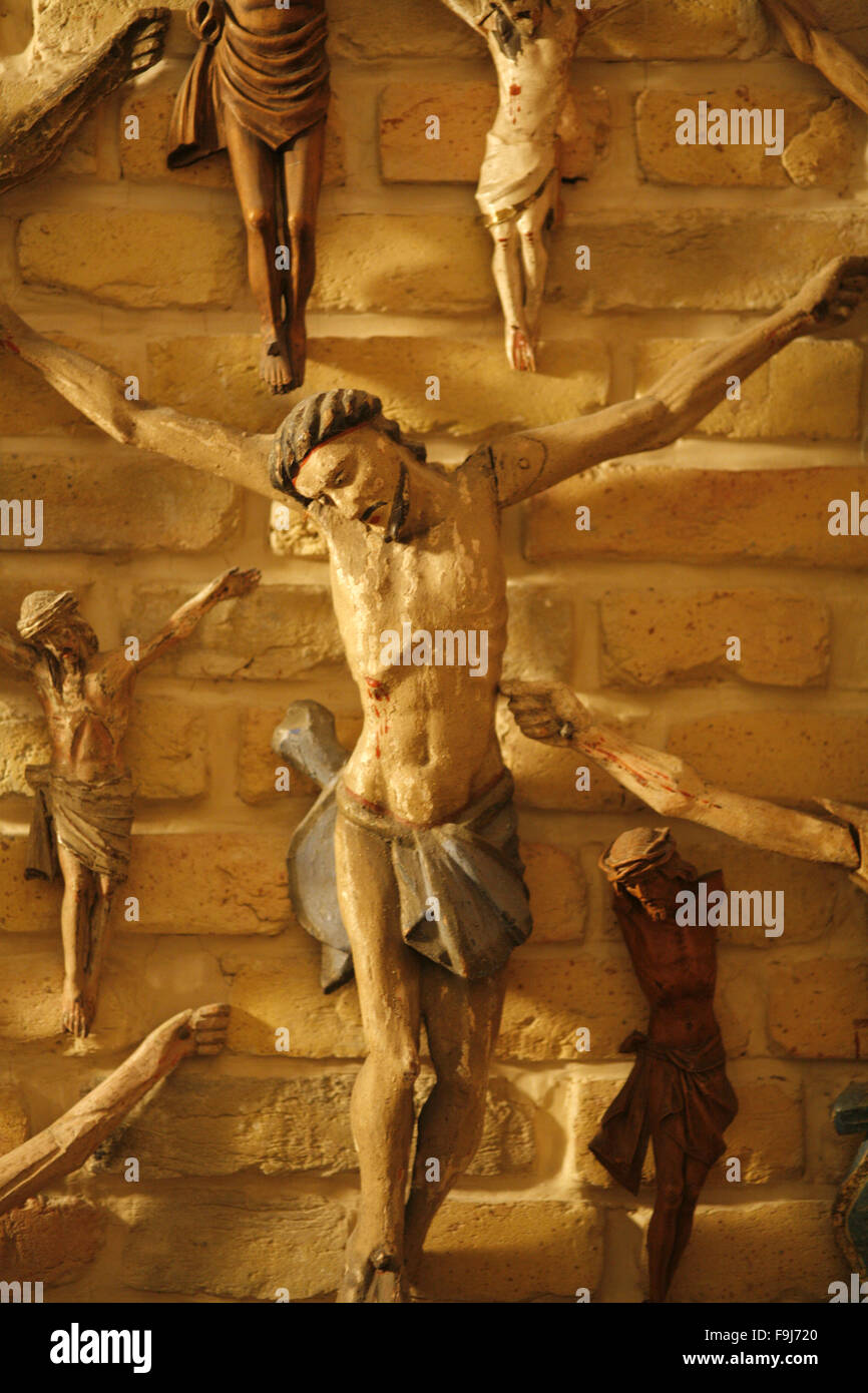 Jesus hanging on the cross hi-res stock photography and images - Alamy