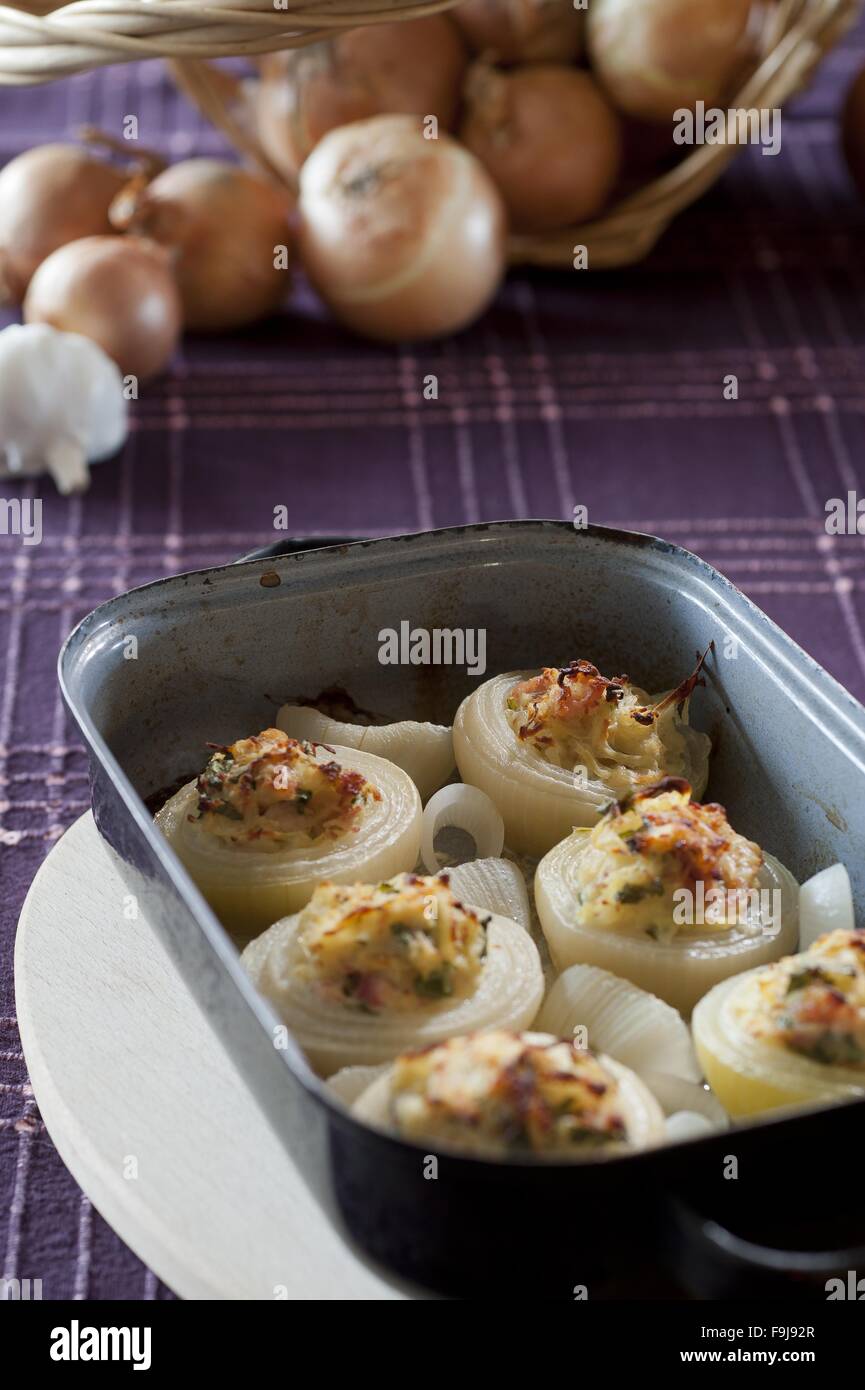 Cibule hi-res stock photography and images - Alamy