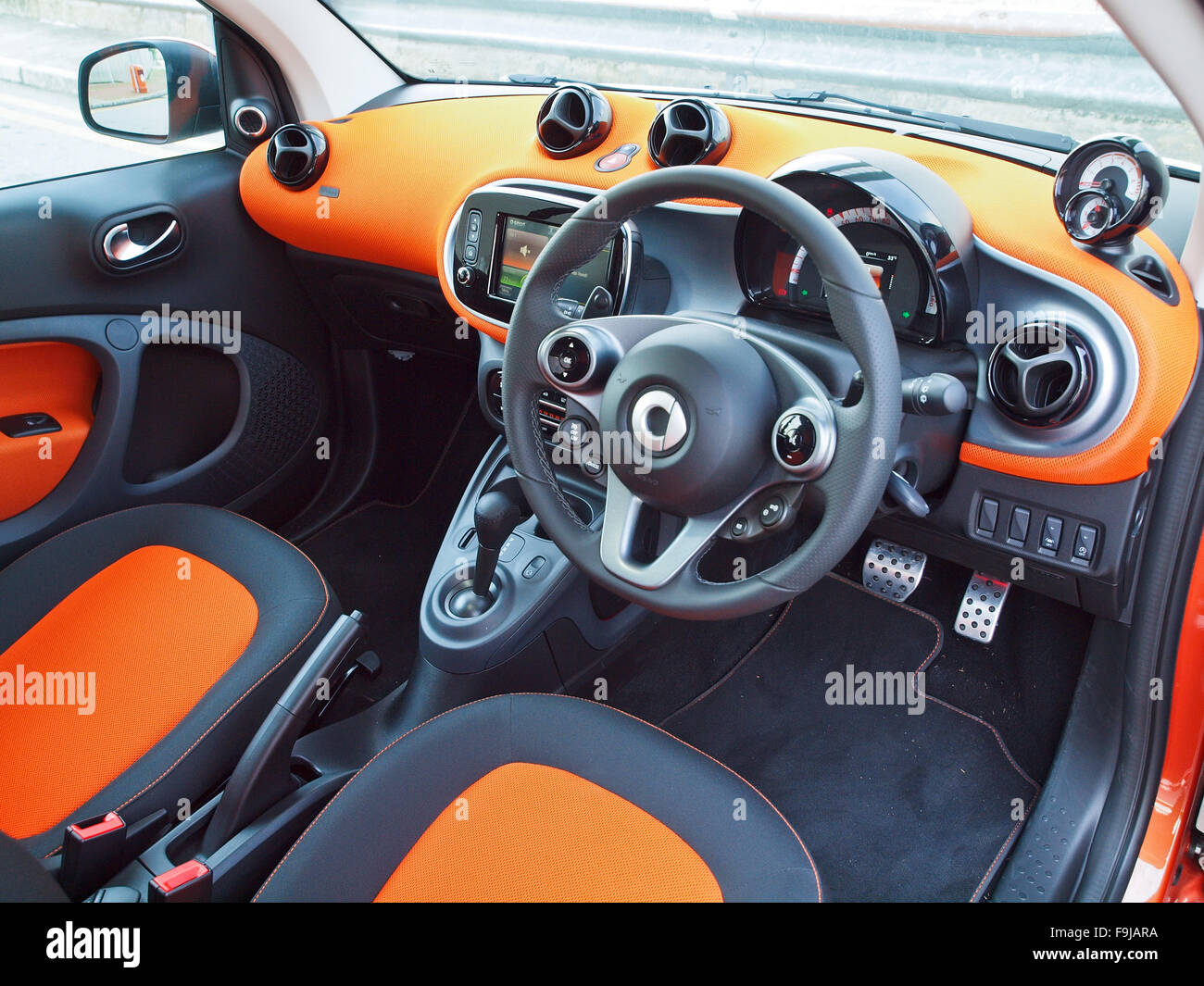 Smart Car Interior Review: 2015 Smart Fortwo Electric Drive