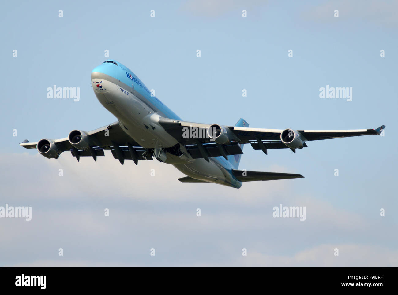 Korean air boeing 747 400f hi-res stock photography and images - Alamy
