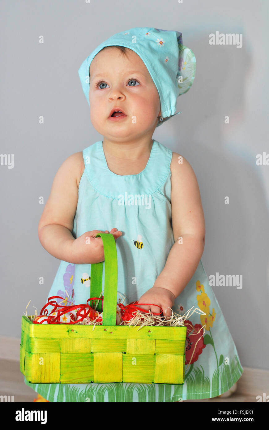 Little Girl Wicker Basket at Rose Jaques blog