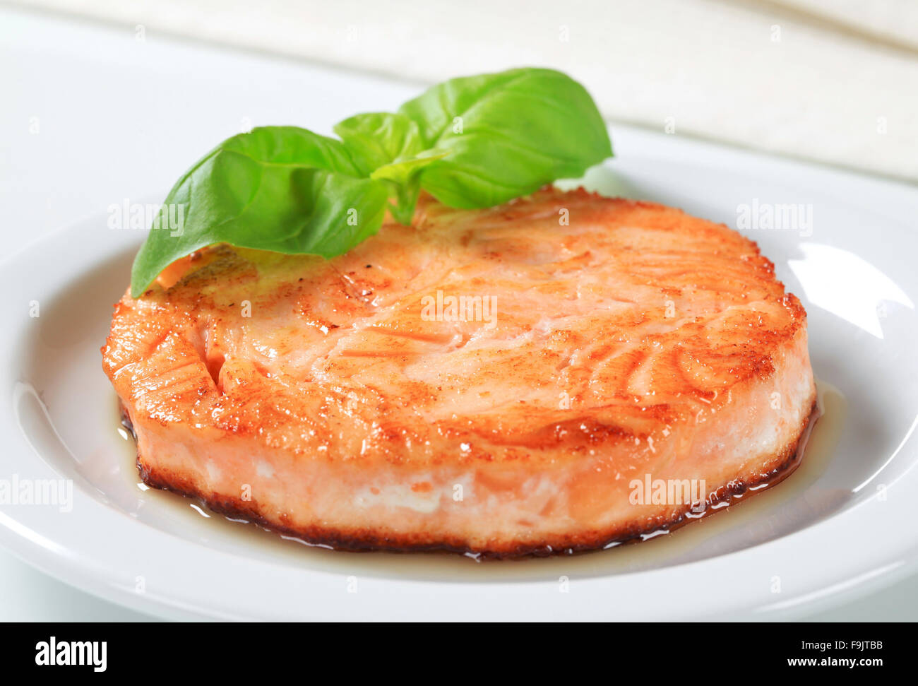 Pan fried fish fillet patty hi-res stock photography and images - Alamy