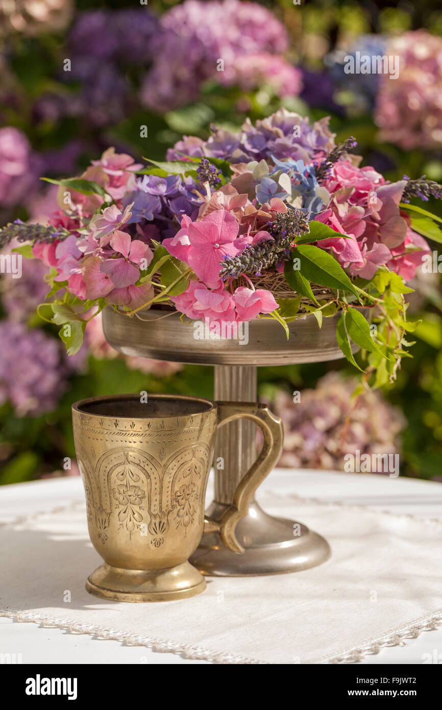 hydrangea decorated table table Stock Photo - Alamy