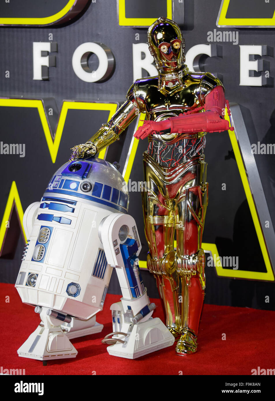 London, UK. 16th December, 2015. R2 D2, C3 Po Star Wars Costumes Star ...