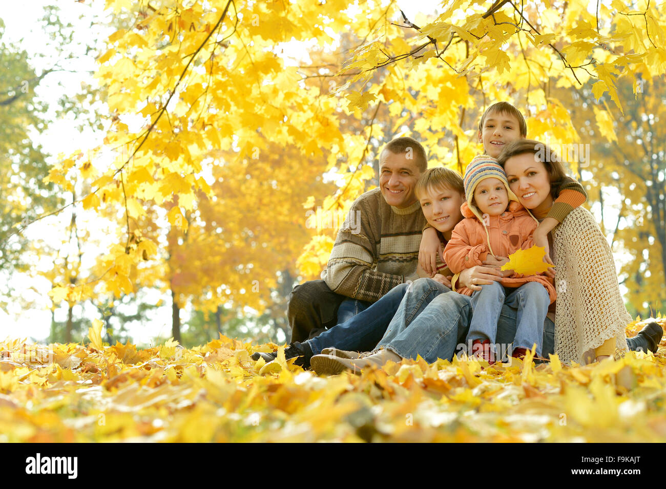 Happy smiling family Stock Photo - Alamy
