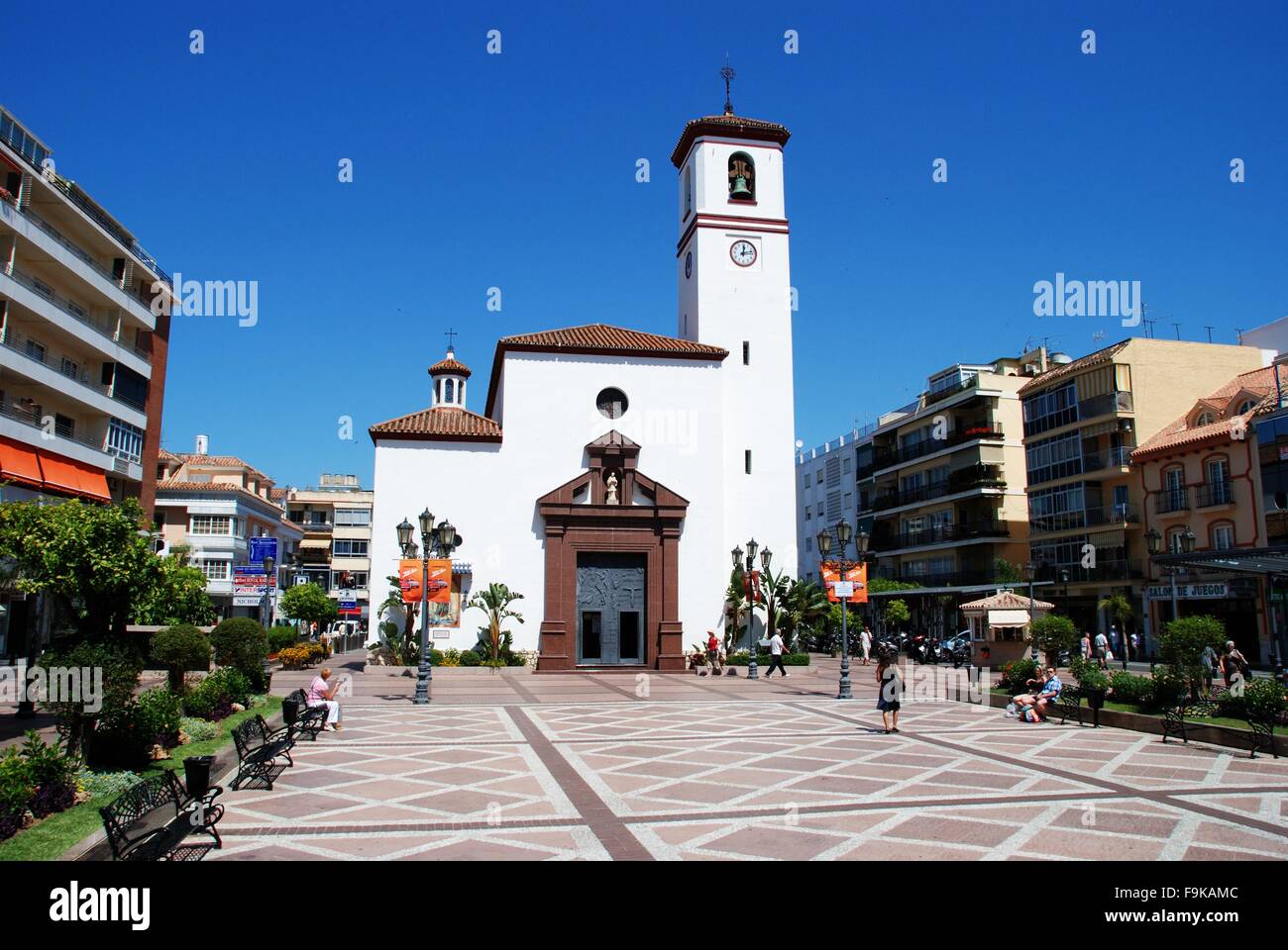 Church in the Plaza de la Constitucion, Fuengirola, Malaga Province ...
