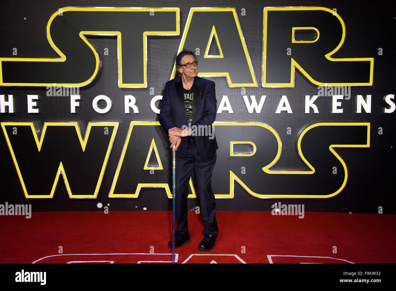 Peter Mayhew at the 'Star Wars: The Force Awakens ' premiere in London ...