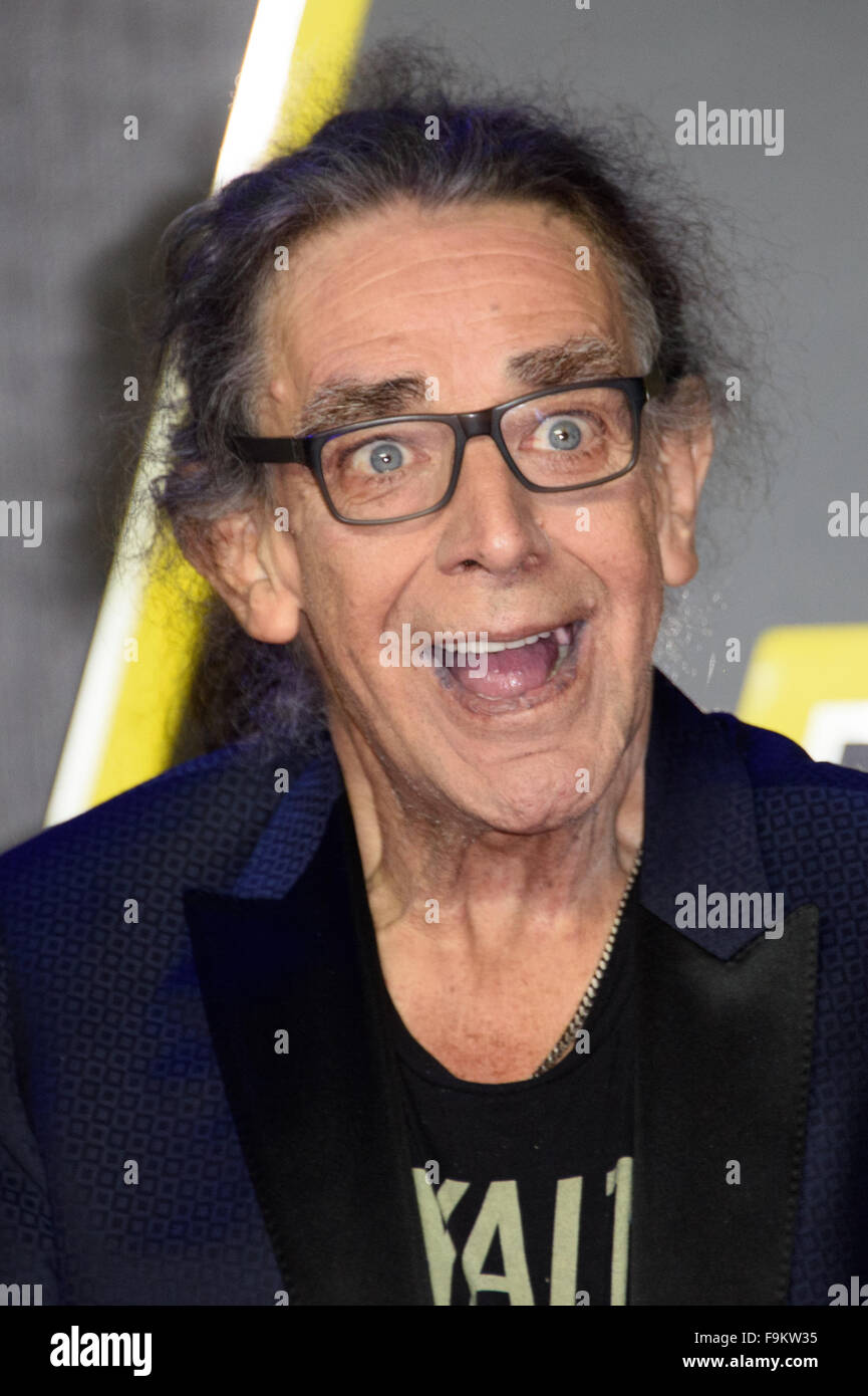 Peter Mayhew at the 'Star Wars: The Force Awakens ' premiere in London ...